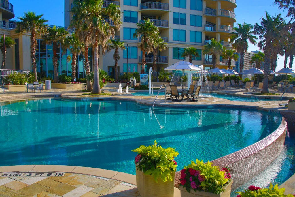 Beachfront Resort Amenities in Galveston | Palisade Palms